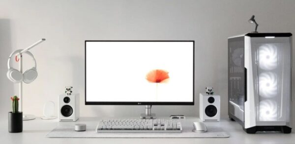 3 Minimalist Desk Setups - Dokan